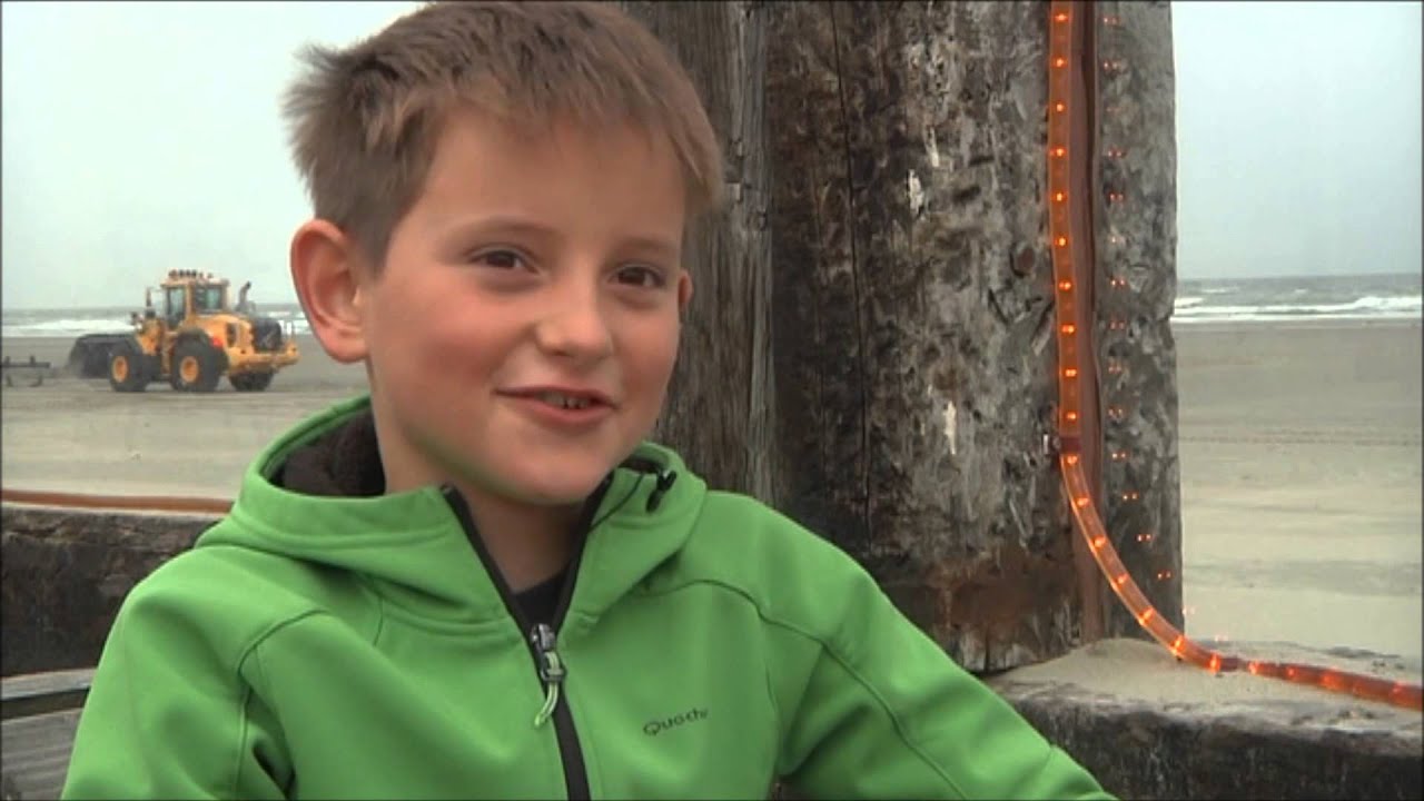 Flyboarden Nickelodeon Nick battle 2013 - YouTube