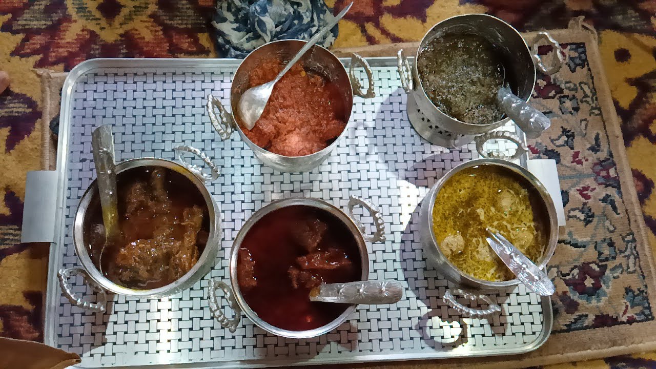 Kashmiri wazwan recipes//mirchi korma//wazwan yakhni//methi maaz recipe ...