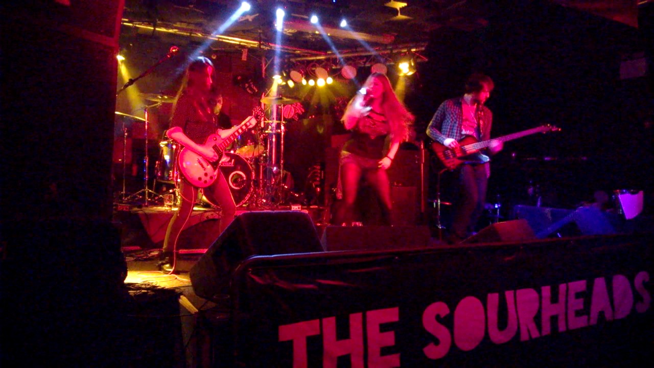 SILVERCHILD - The Snooty Fox - Wakefield -25/03/17. - YouTube