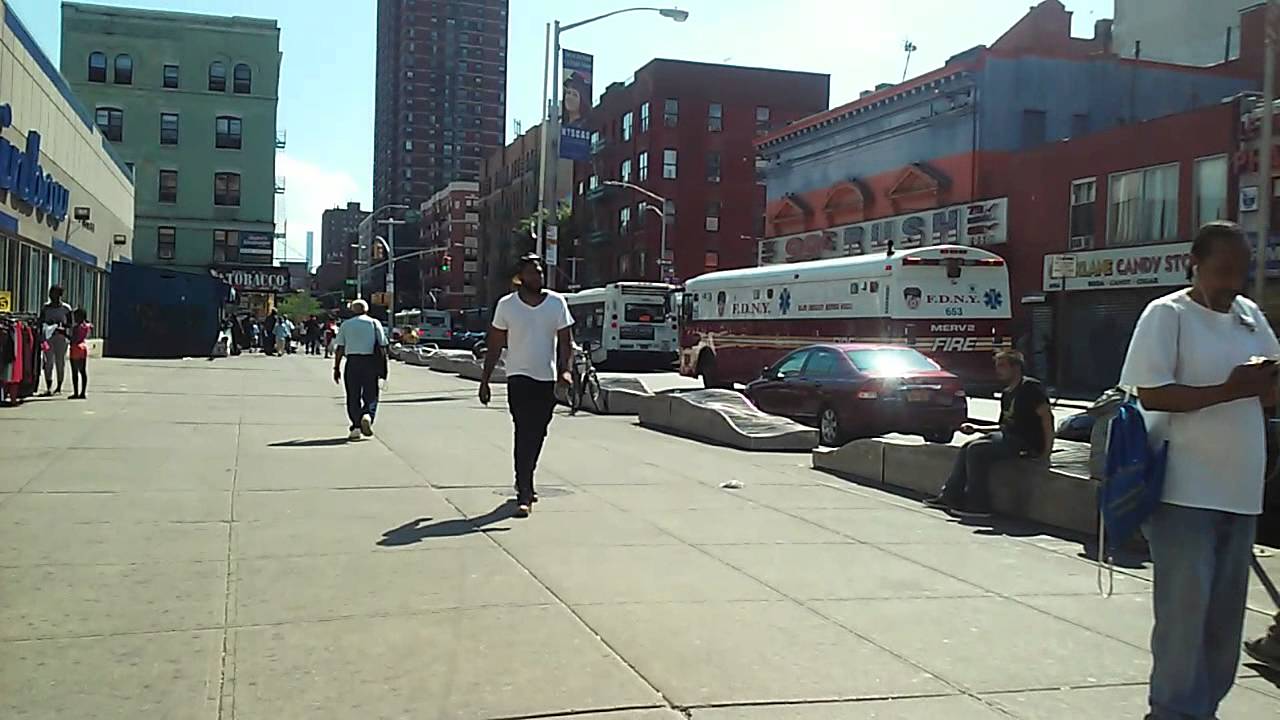 FDNY MERV 2 Responding Past 125TH Street In El Barrio , East Harlem On ...