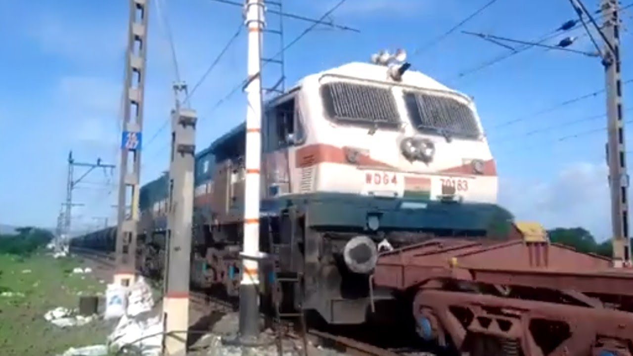 70183 Wdg4 kalyan Shed loco hauling Empty flat wheel wagon x Bhagalpur ...