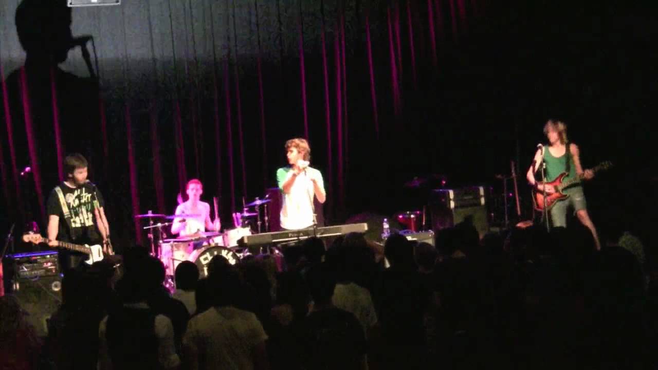 Hey Sasha - A Broken Summer - YouTube