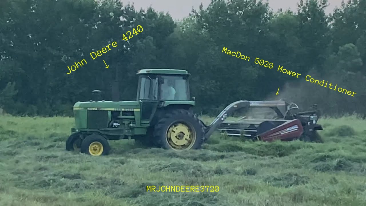 John Deere 4240 & MacDon 5020 cutting hay (2024) - YouTube