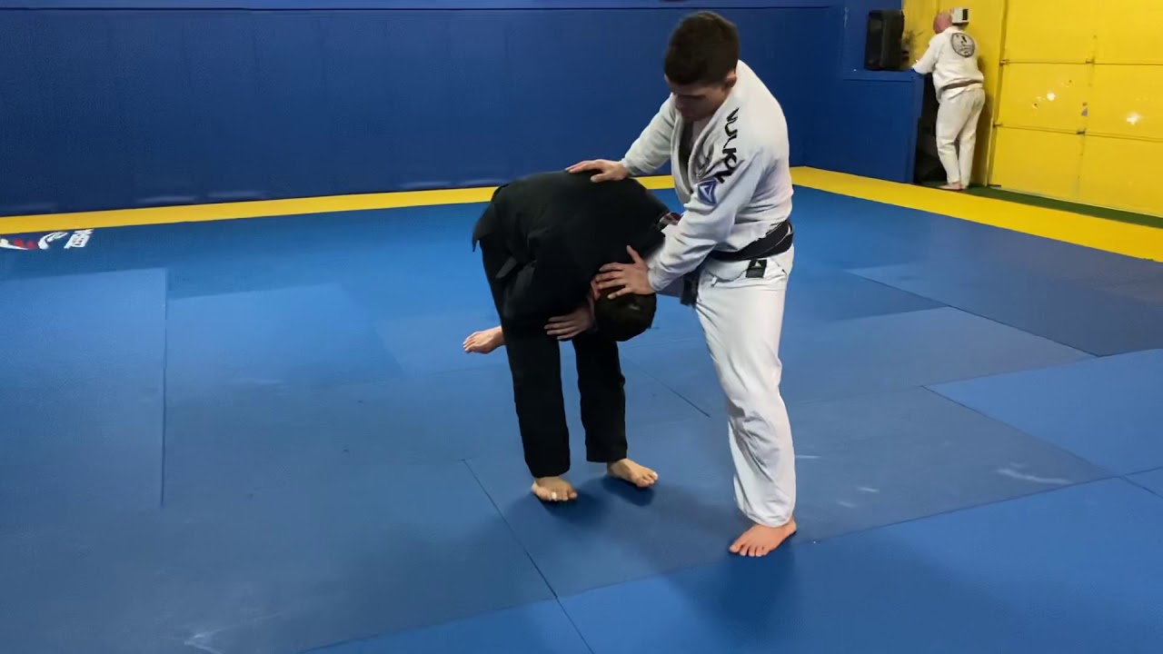 Single leg defense sumigaeshi - YouTube