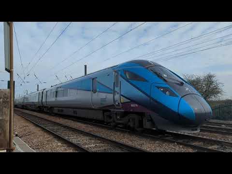LNER InterCity 225, Azuma, Lumo & TPE electric sets - ECML south York, 11 March 2023 - YouTube