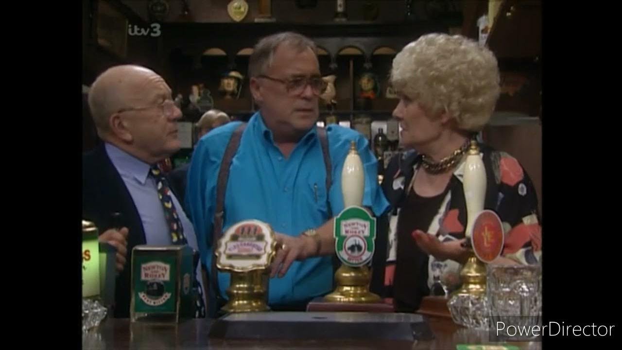 Classic Coronation Street: Jack & Vera run the Rovers Return - Part 21 ...