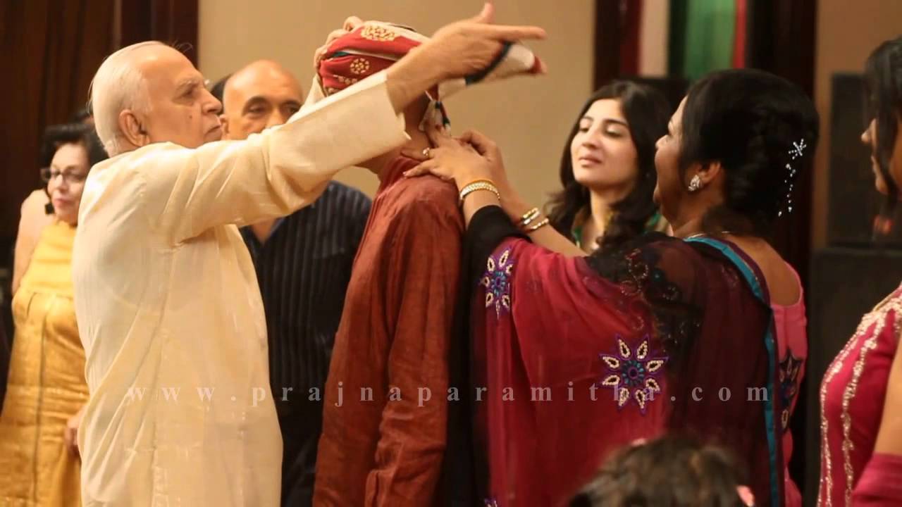 Ghari Ceremony HD, Beautiful Indian Wedding - YouTube