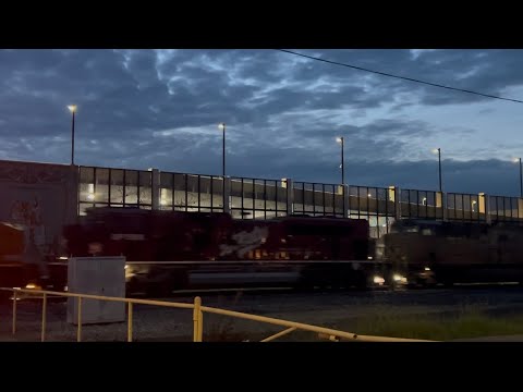 UP 6603 Intermodal Train w/ 1988 Katy North - E, Pine Street. Railroad ...