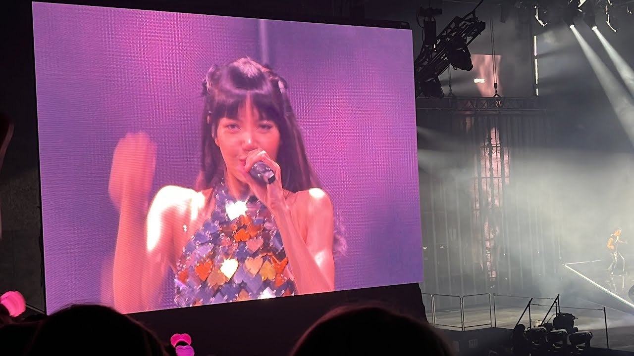 BLACKPINK- LALISA (Lisa solo)- Born Pink World Tour- Denmark ...