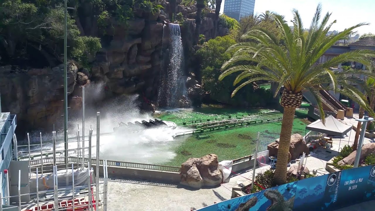 Jurassic world the ride boats testing 5/29/19 - YouTube