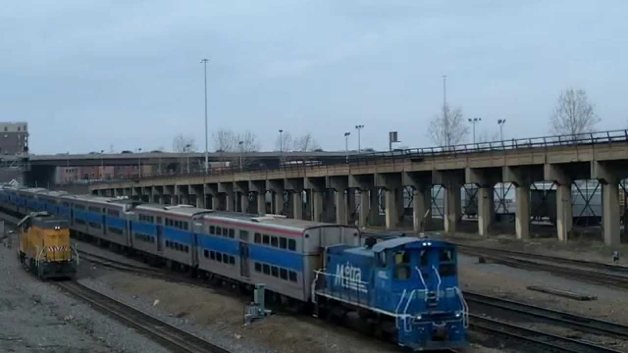 Metra 9 leads Retired Highliner Cars at Chicago, IL - YouTube