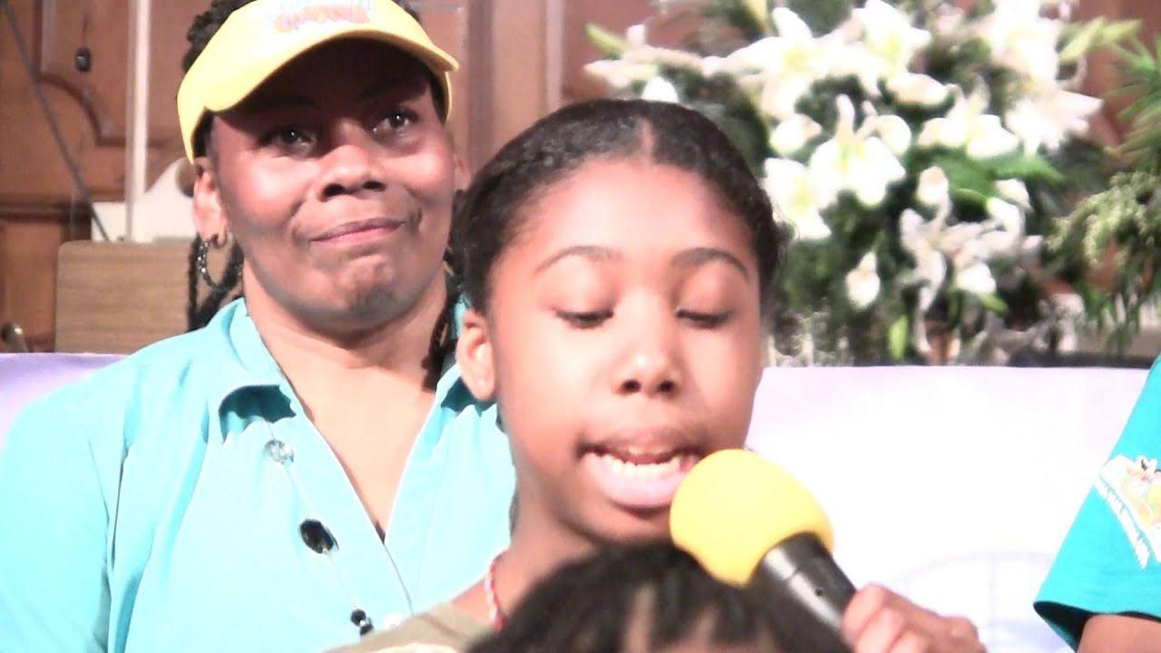 VBS 2013 Day 5 Welcome Zaria Brown - YouTube