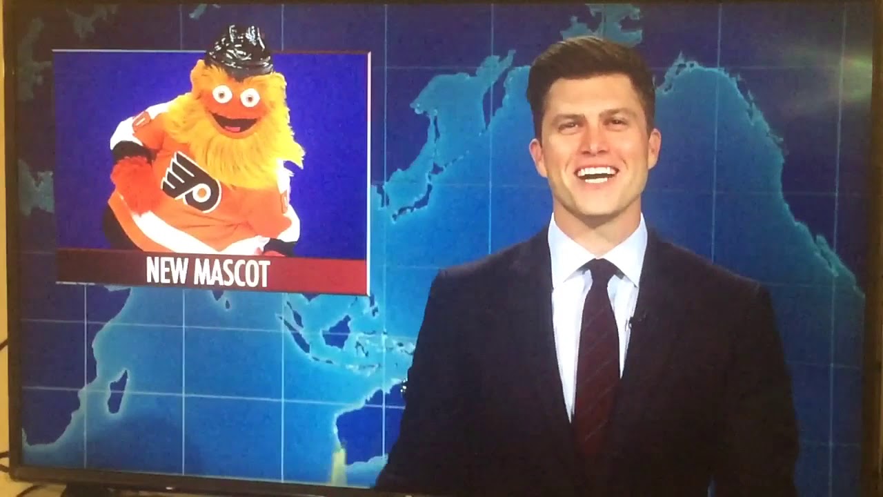 Gritty, Philadelphia Flyers mascot on SNL Weekend update - YouTube