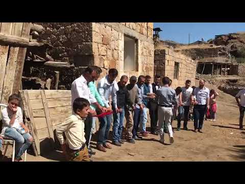 Erdi özden /Erzurum Jandarma halayı DADAŞ 'LARDAN  TEYY TEYY