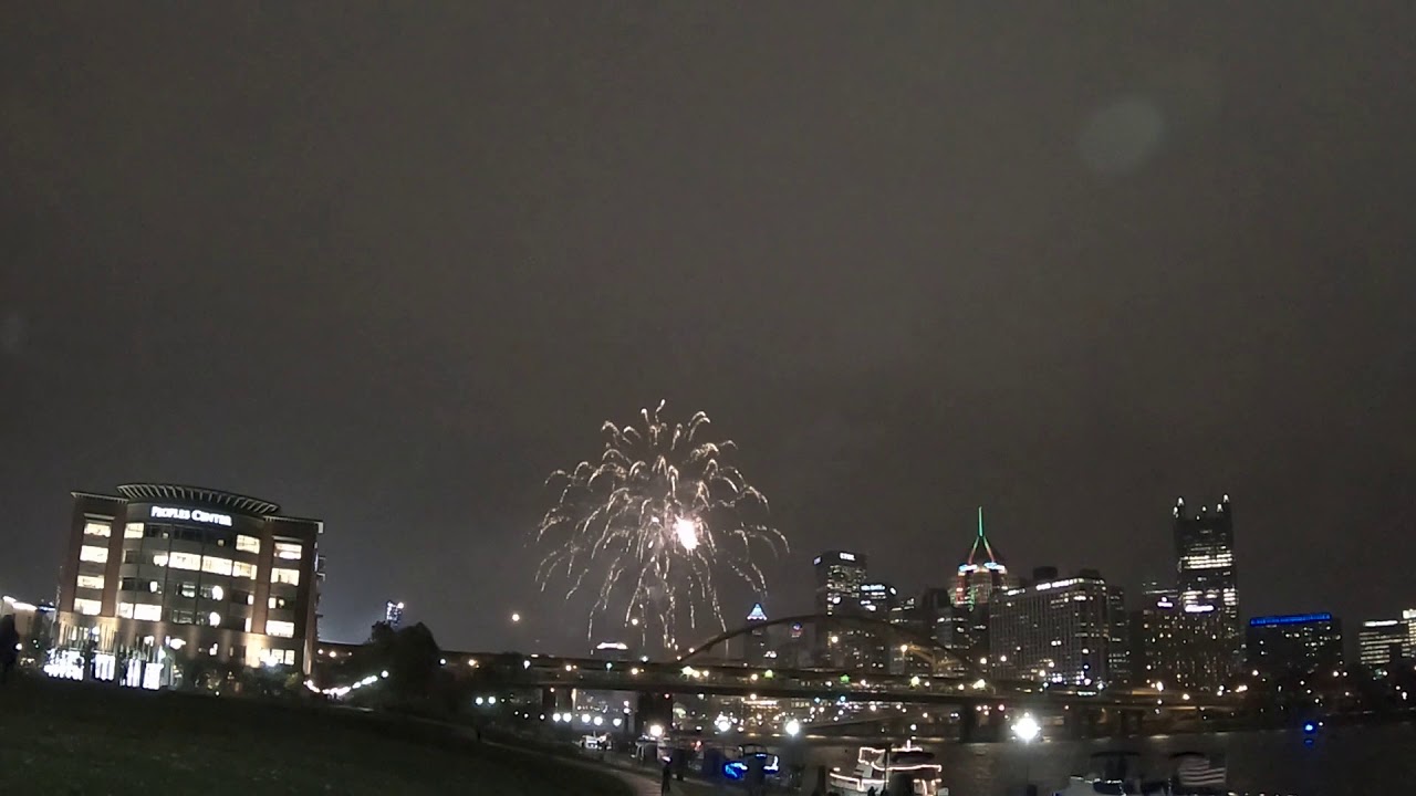 Pittsburgh Light Up Night 2018 Timelapse - YouTube