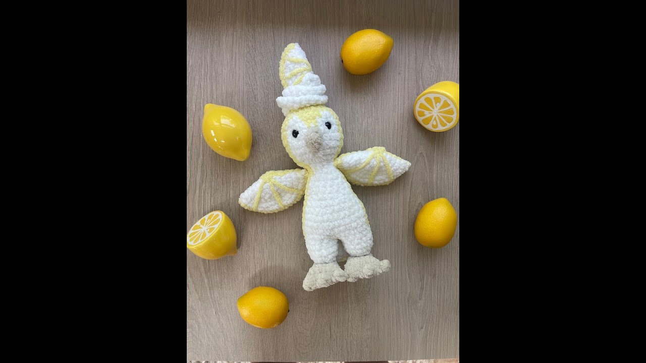 How to add membranes to crochet lemon wedge for Lemon Meringuin - YouTube