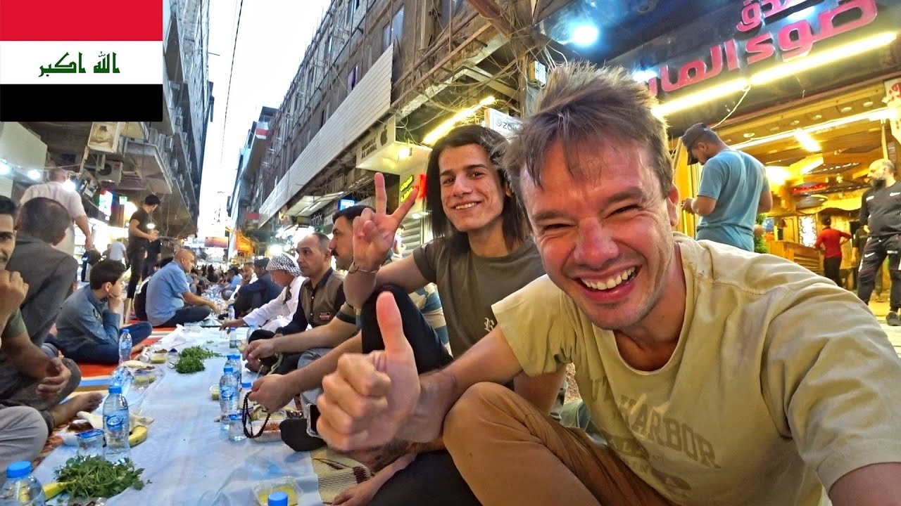Ramadan iftar at Kadhimiya shrine 🇮🇶 Iraq | mE 61 - YouTube