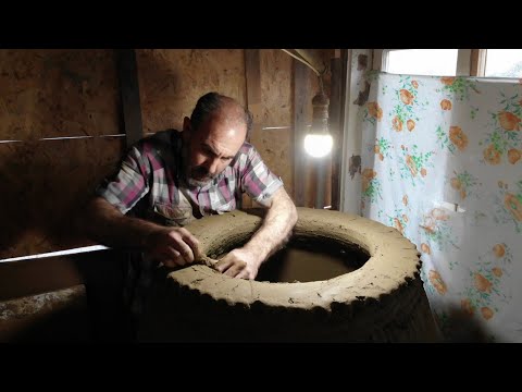 40 yıldır çamura şekil verip, tandır yapıyor