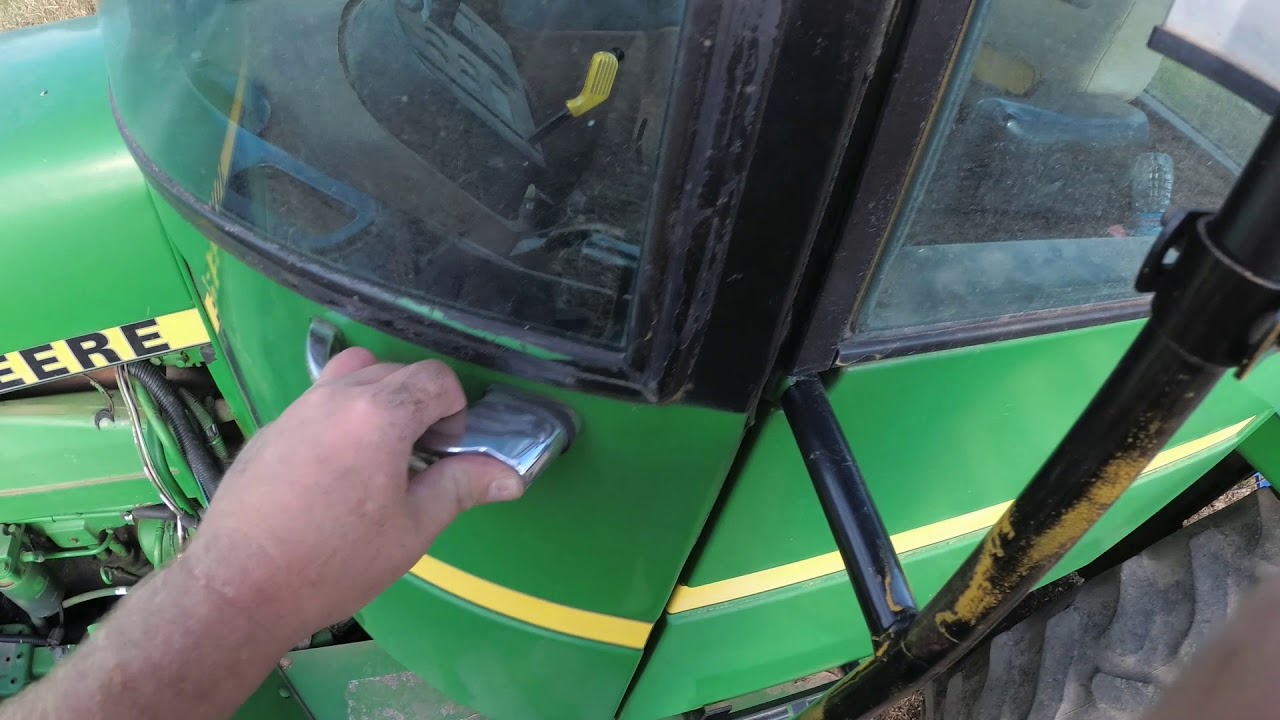 Lexion 570R does its first beans! - YouTube