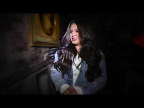 Reporter screams her way through haunted house