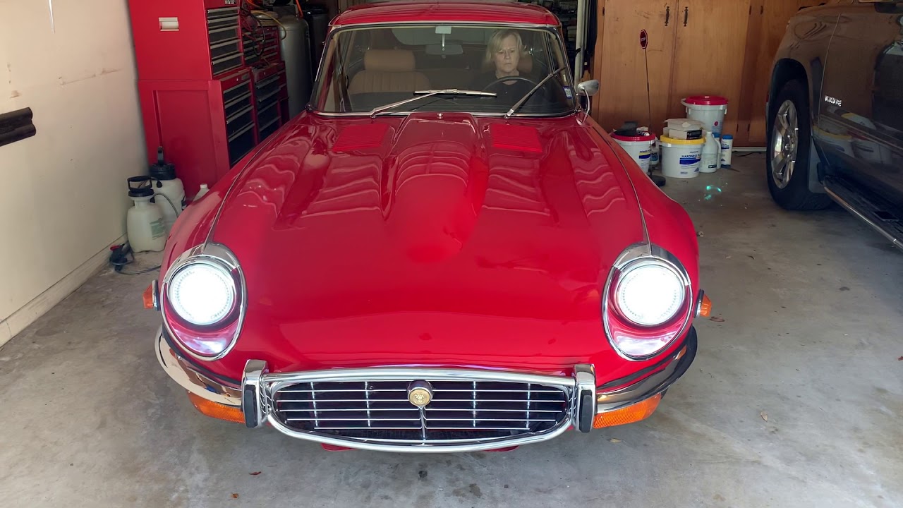 71 xke Jaguar lights - YouTube
