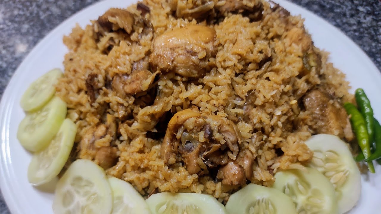 অল্প সময়ে রাইস কুকারের সহজভাবে চিকেন বিরিয়ানি রেসিপি /chicken tehari ...