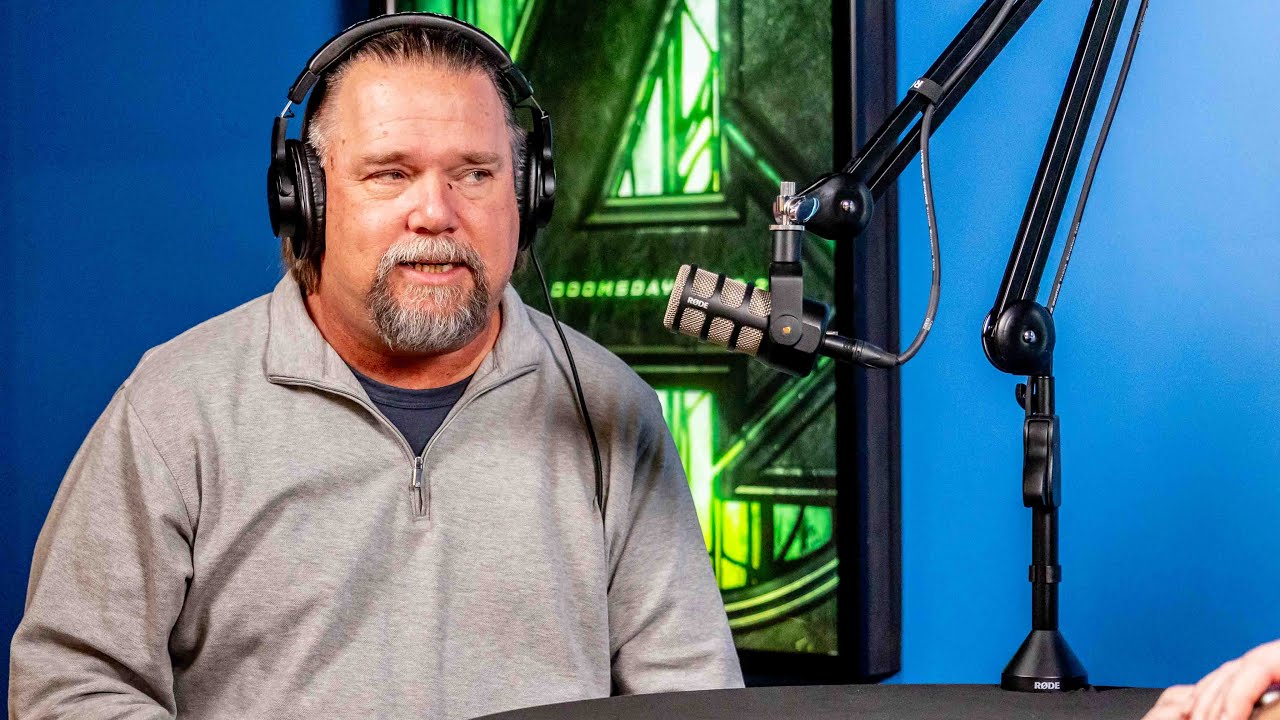 A new open source version control: Why Git breaks when agents code at machine speed - YouTube