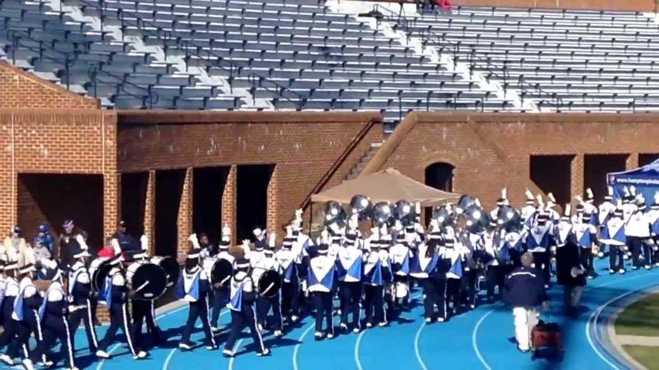 Hampton University Marching Force Entering Armstrong Stadium - YouTube