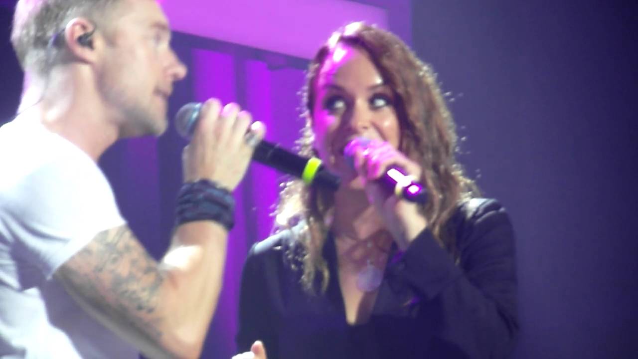 Ronan Keating and Jo Garland - Last Thing On My Mind (Newcastle, 14/09 ...