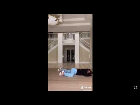 Addison Rae wap dance (tiktok)