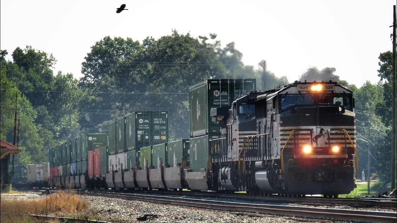 NS 27A [EMD SD70ACC #1829 Leading] - Seneca, SC - 09.18.2022 - HD - YouTube