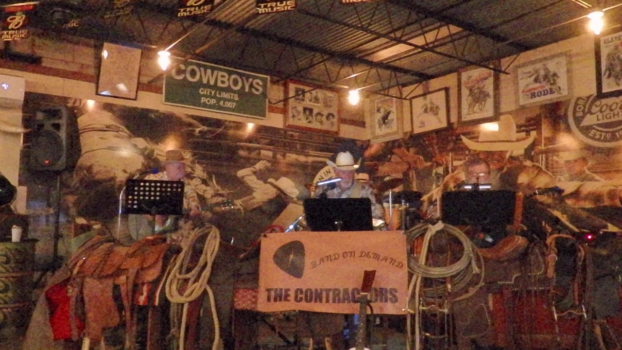 Steve Brantley of "The Contractors" sings "Does Ft Worth Ever Cross ...