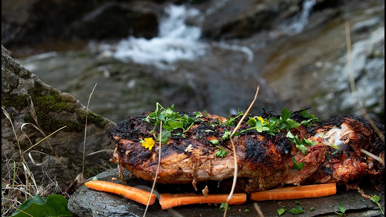 Cooking whole pork butt underground | Marinated pork recipe | Delicious ...