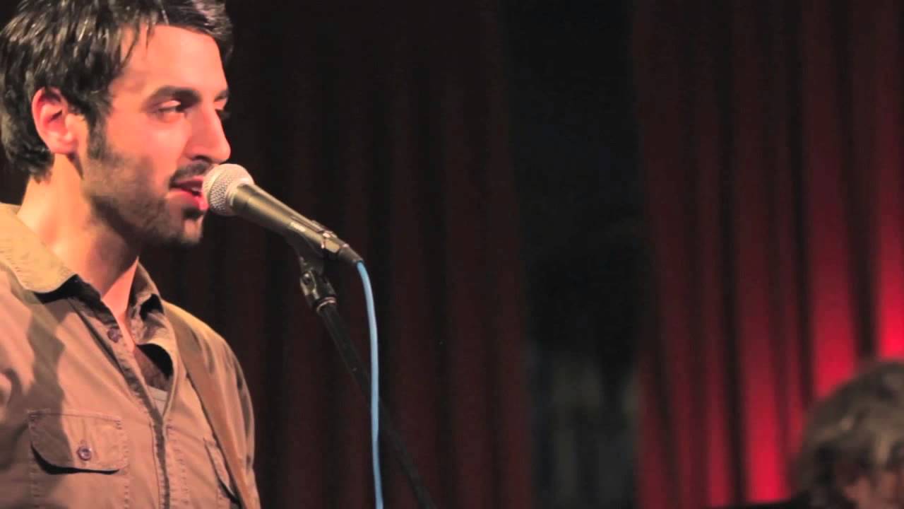 Ari Hest- "The Weight" (Live at 92Y Tribeca) - YouTube