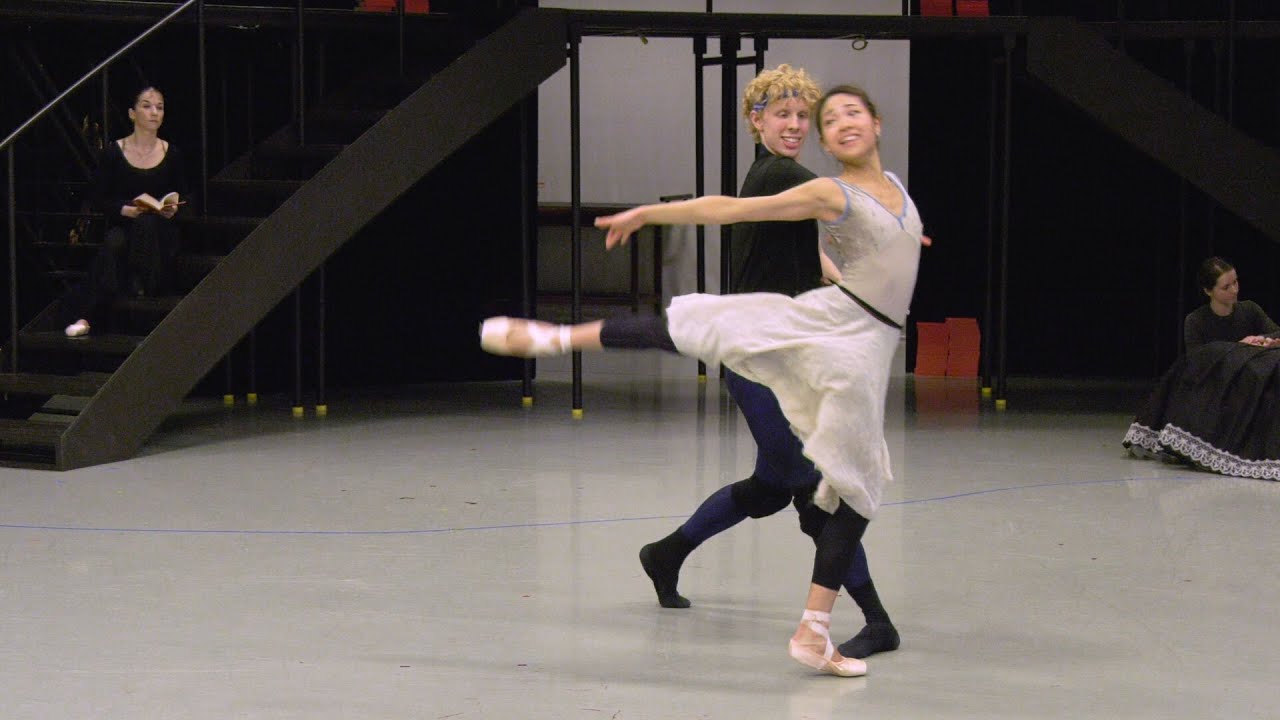 The music of Victoria - YouTube