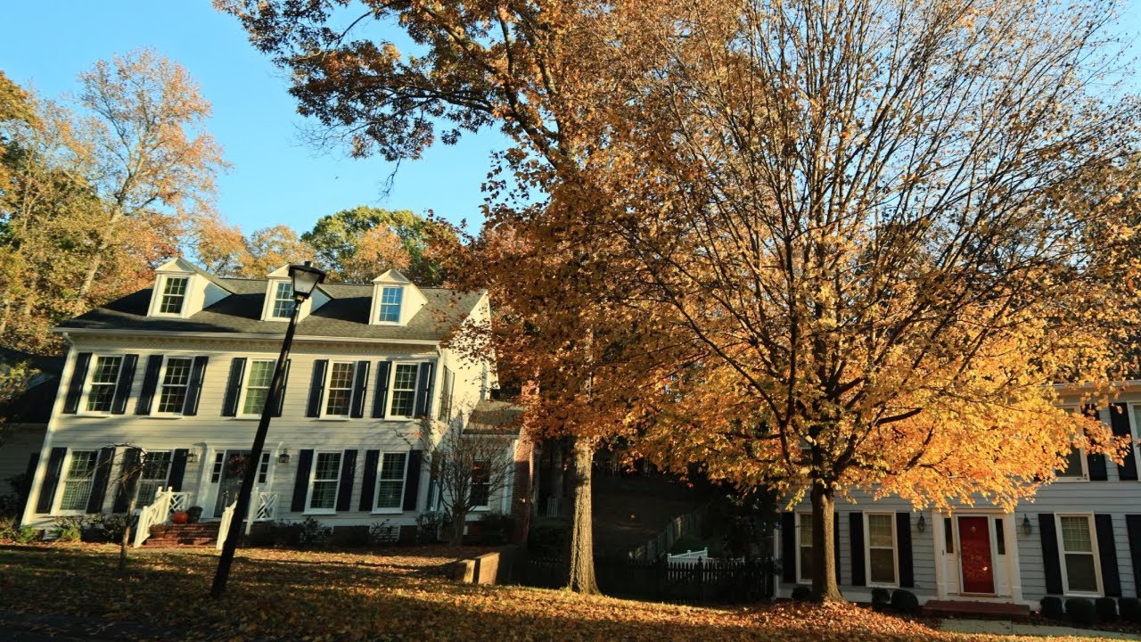 Fall Colors of Charlotte: A Scenic Drive Through NC USA Neighborhoods ...