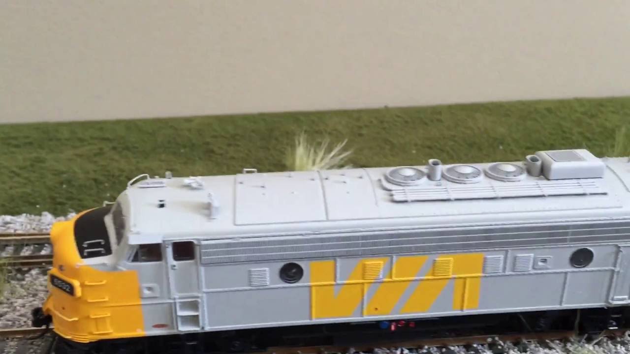 Rapido FP9A grey ghost review - YouTube