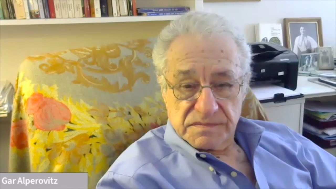 Gar Alperovitz on the decision to use the atomic bomb - YouTube