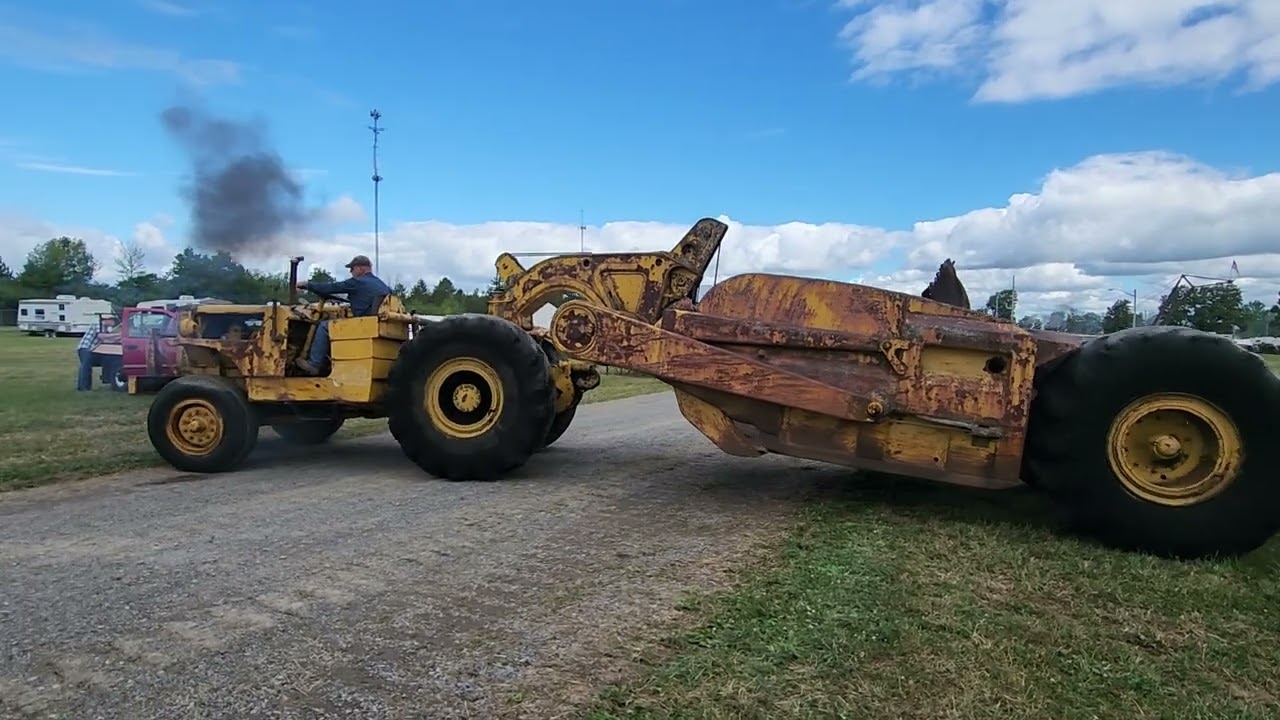 Northwest pull shovels, a Caterpillar D7 and a DW15 scraper - YouTube