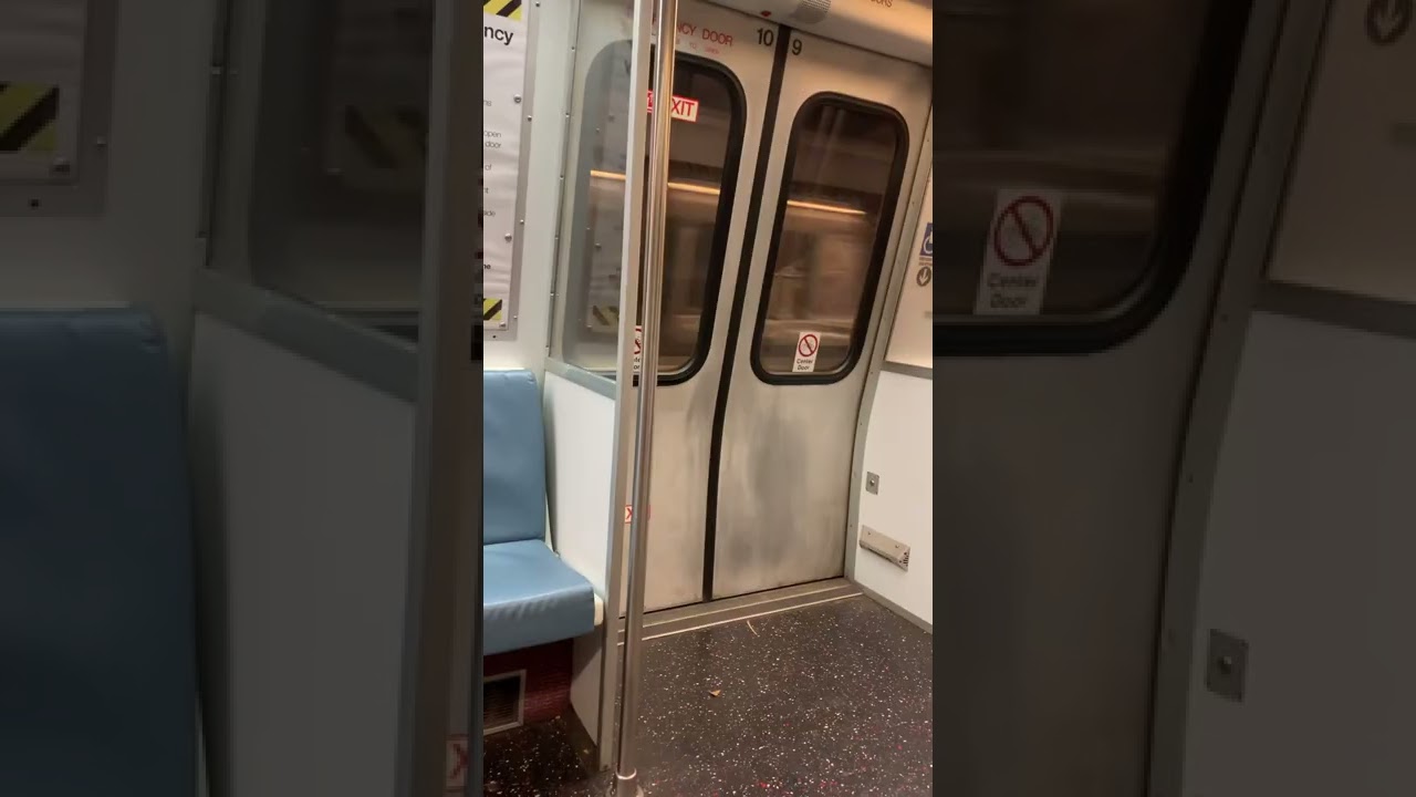Wmata 3000 serious train car #3268 - YouTube