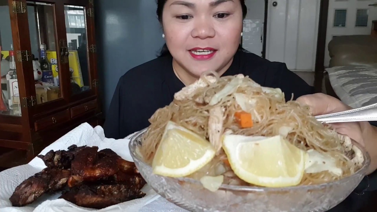 Pancit(Stirfry noodles)marinated chicken (fried) mukjabang - YouTube