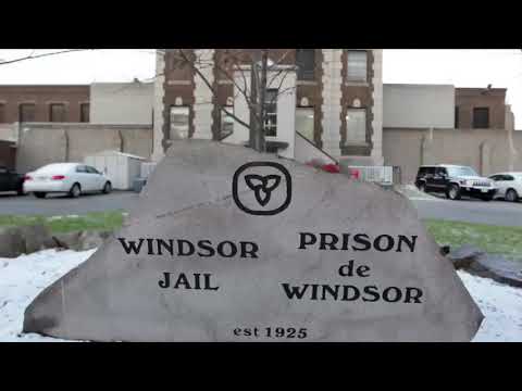 Jason Turcotte sings Johnny Cash tribute from old Windsor Jail - YouTube