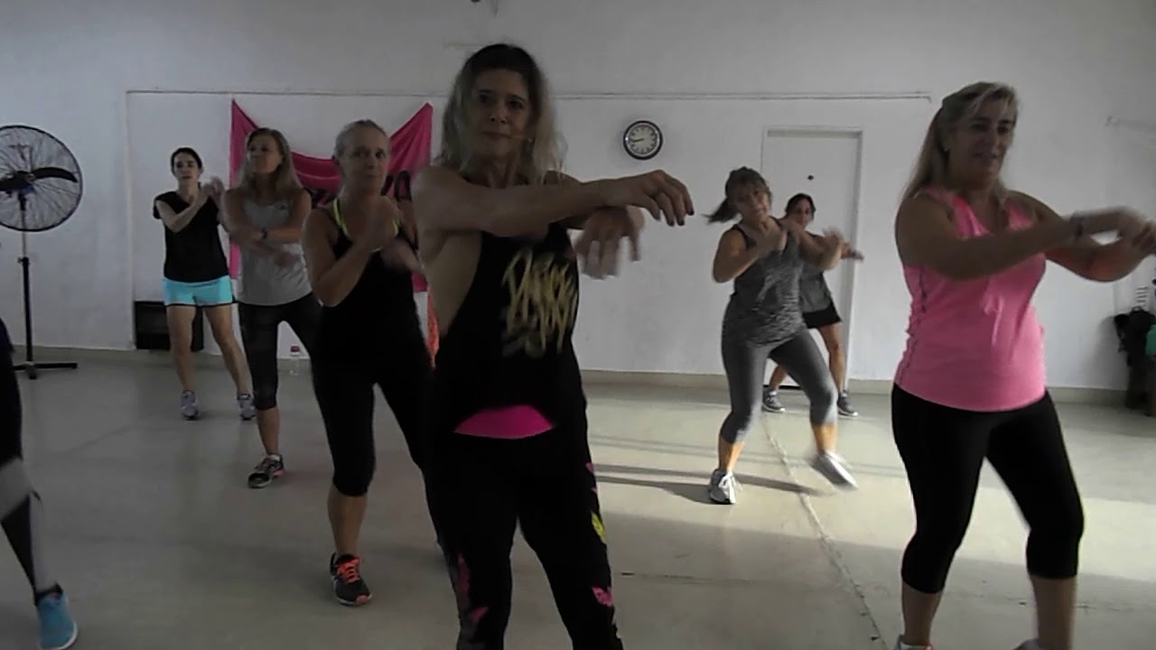 ALE DALE ZUMBA ´´ Everybody´´ - YouTube