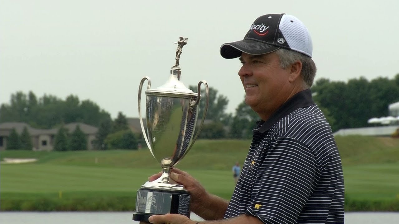 Perry Wins Final 3M Championship - YouTube