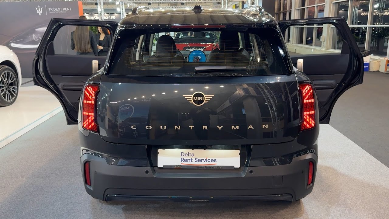 New MINI COUNTRYMAN C 2024 - PRACTICALITY test, REAR SEATS adjustments ...