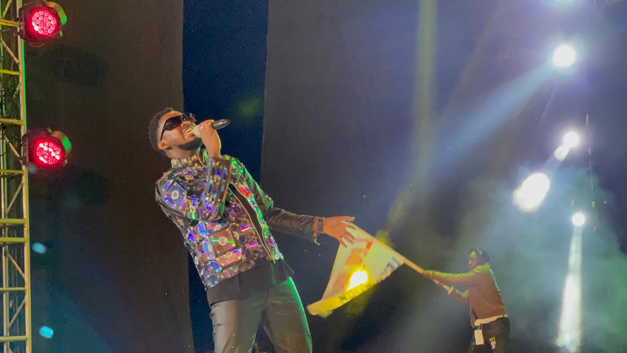 PART 1: LEVIXONE COMING LIVE ON STAGE AT MBEERA GENESIS CONCERT AT ...