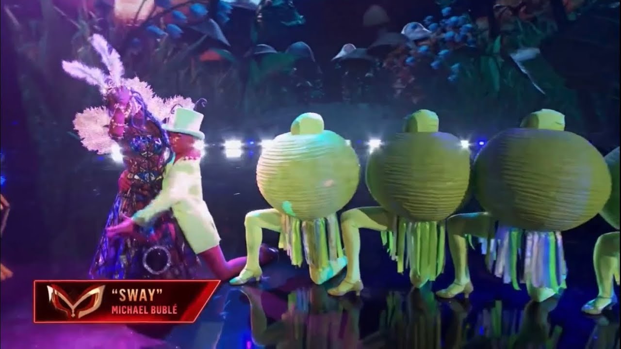 Miss Moth Dances To "Sway" By Michael Bublé | Masked Dancer | S1 E3 ...