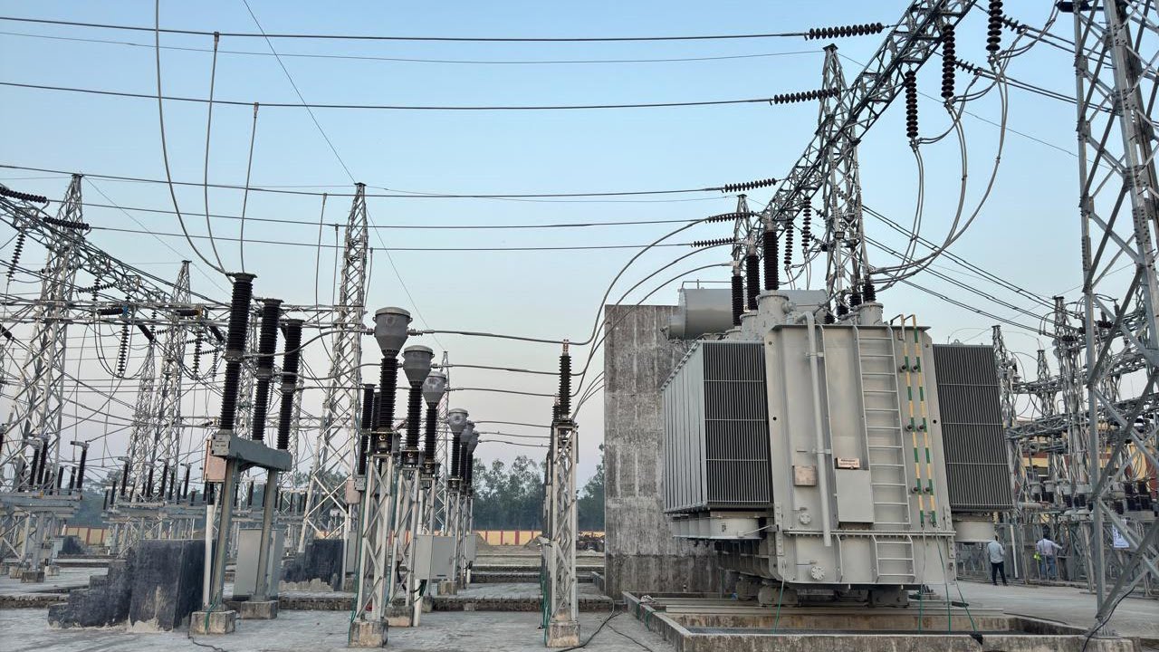 How to look a 132/33 kV Grid substation and its equipments - YouTube