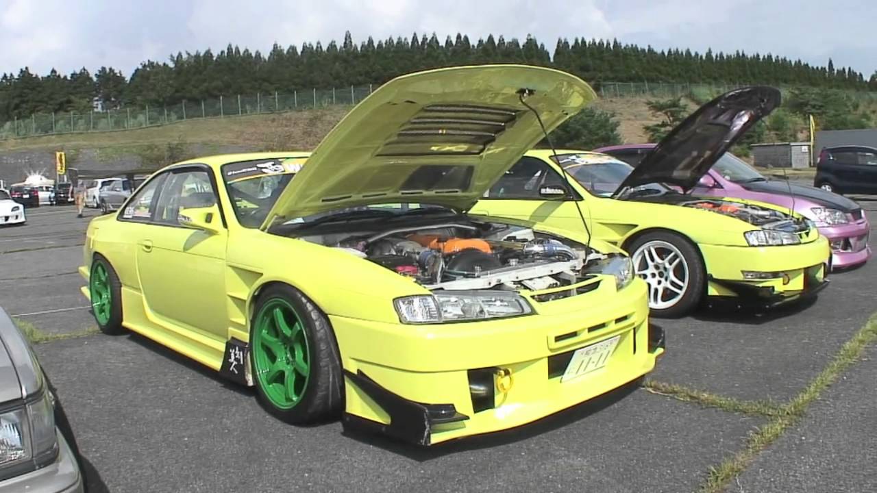 Drift Team + Two Yellow S14 Silvia's [Nissan 240SX] - YouTube