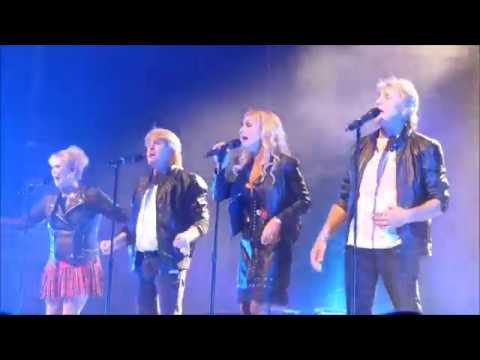 The Fizz - Dancing In The Rain (Live!) 2017 - YouTube